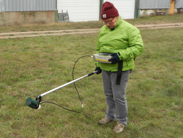 Magnetometers for land and borehole surveys. Rent Geometrics G585